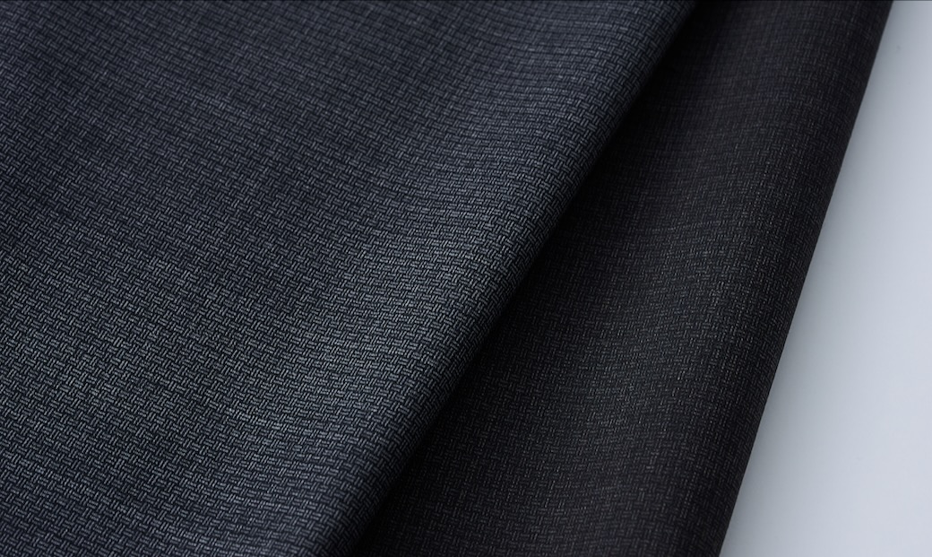 FLX WOOL WASHABLE チャコールグレーツイルツーピーススーツ FLX WOOL WASHABLE チャコールグレーツイルツーピーススーツ